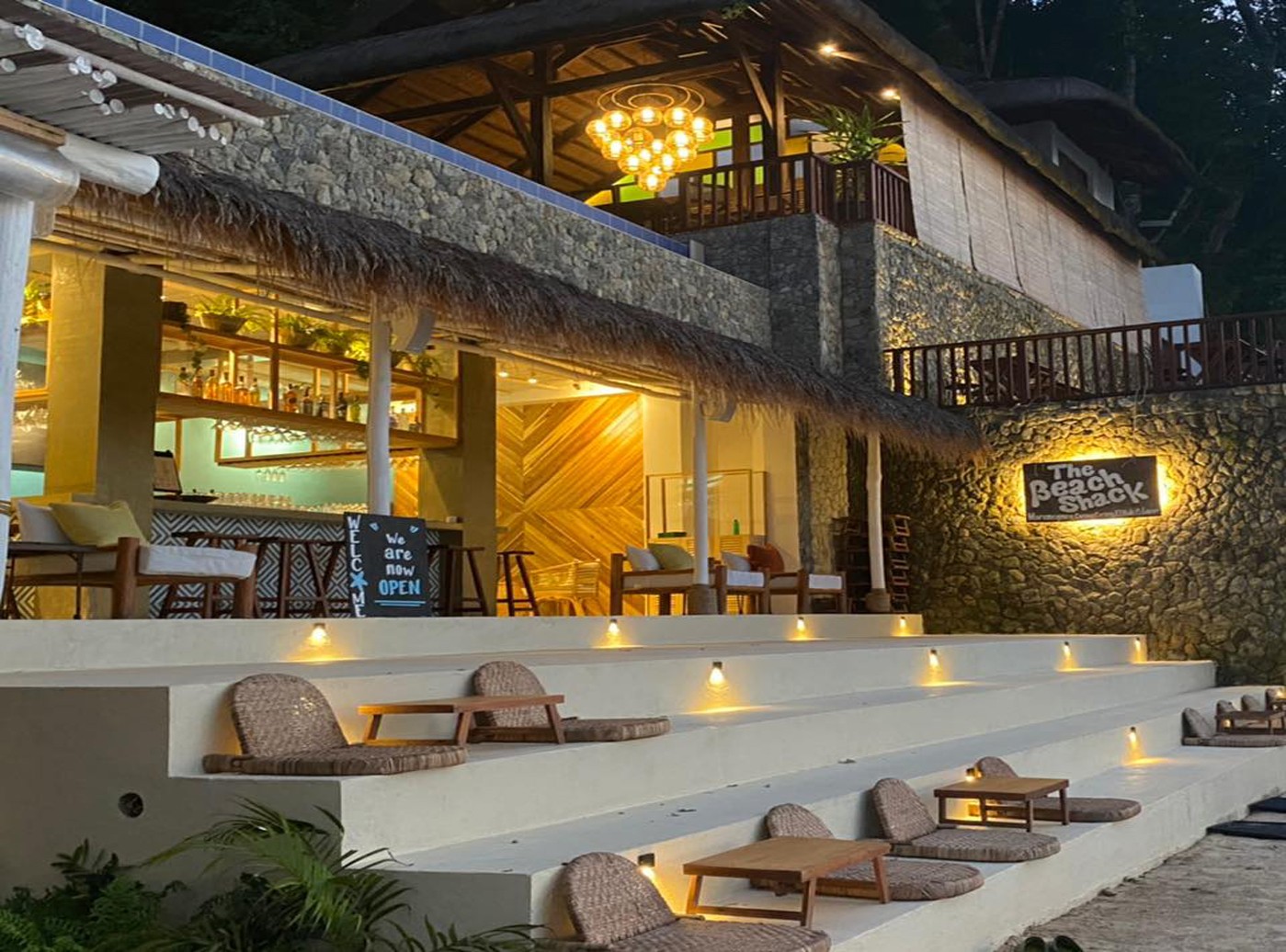 Palawans Beach Bars - Palawan Perfection
